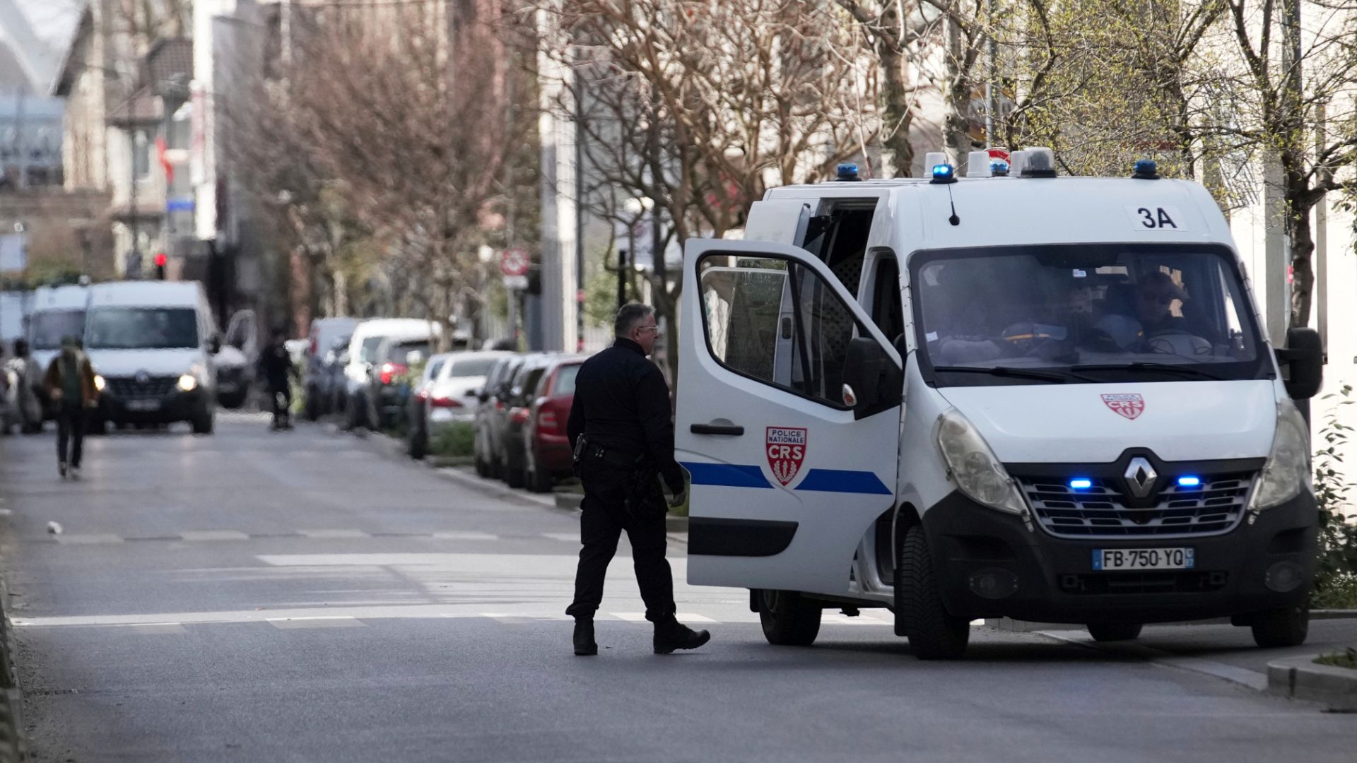 Cryptocurrency boss' daughter escapes kidnapping attempt in Paris ...