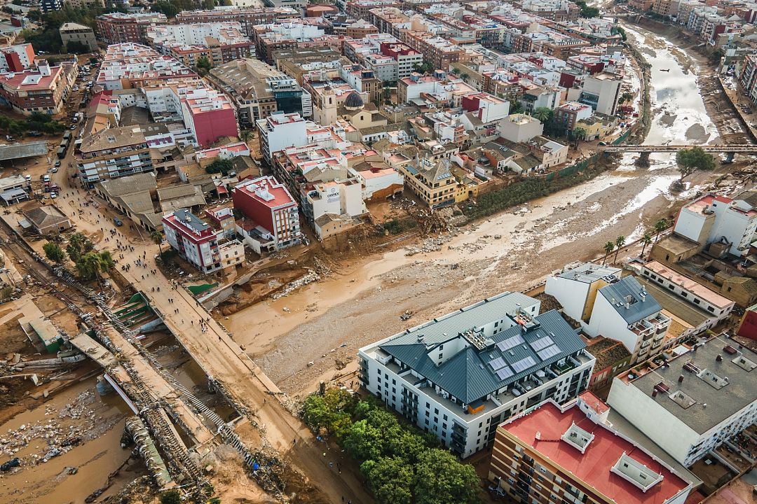 Survivors of 2024 Valencia floods share experiences with EU officials ...