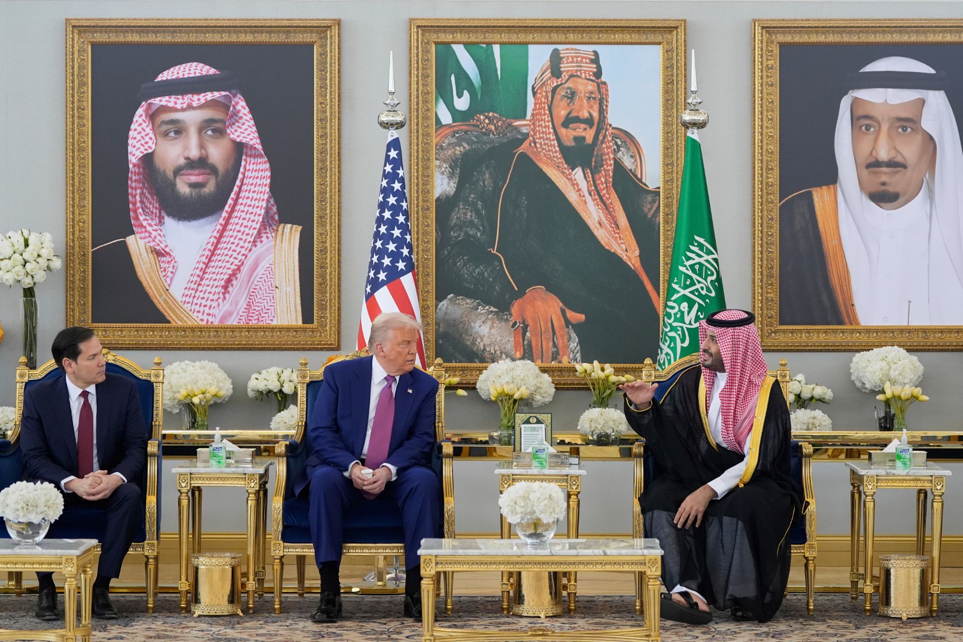 Donald Trump a rencontré le président syrien Ahmed al-Charaa avant de ...