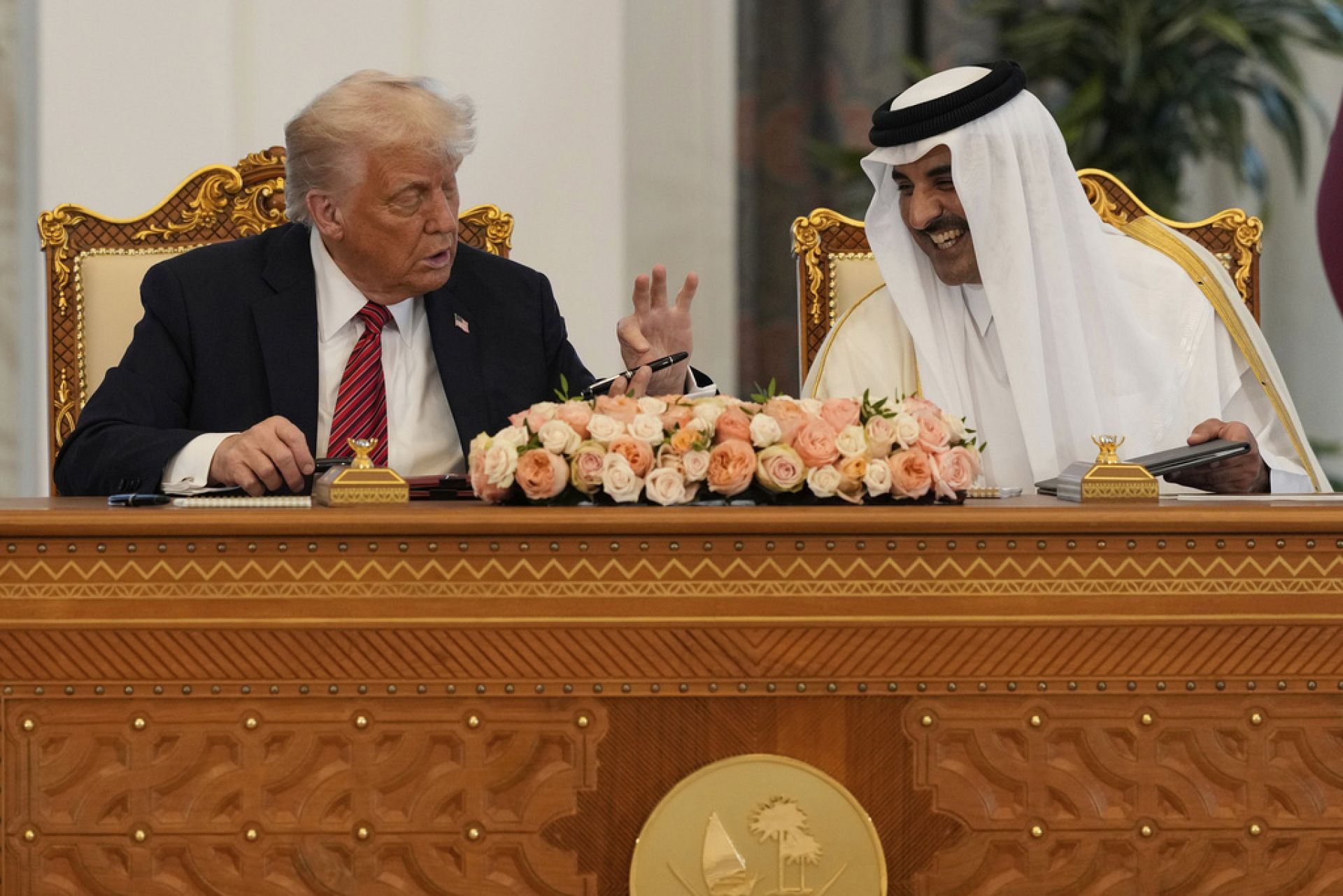 Trump calls top Democrat Schumer a 'Palestinian' over Qatar aeroplane ...