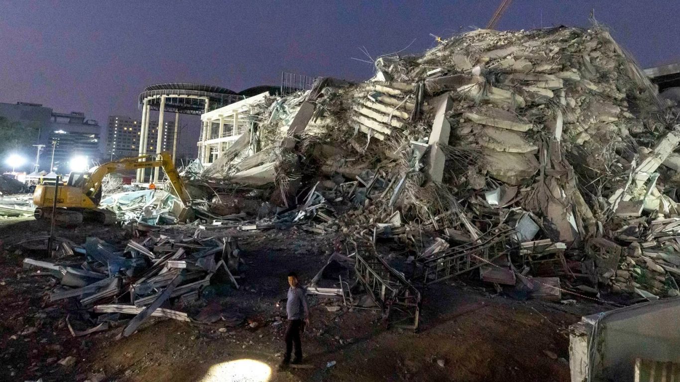 Thai construction tycoon and engineers charged over deadly Bangkok high-rise collapse | Euronews