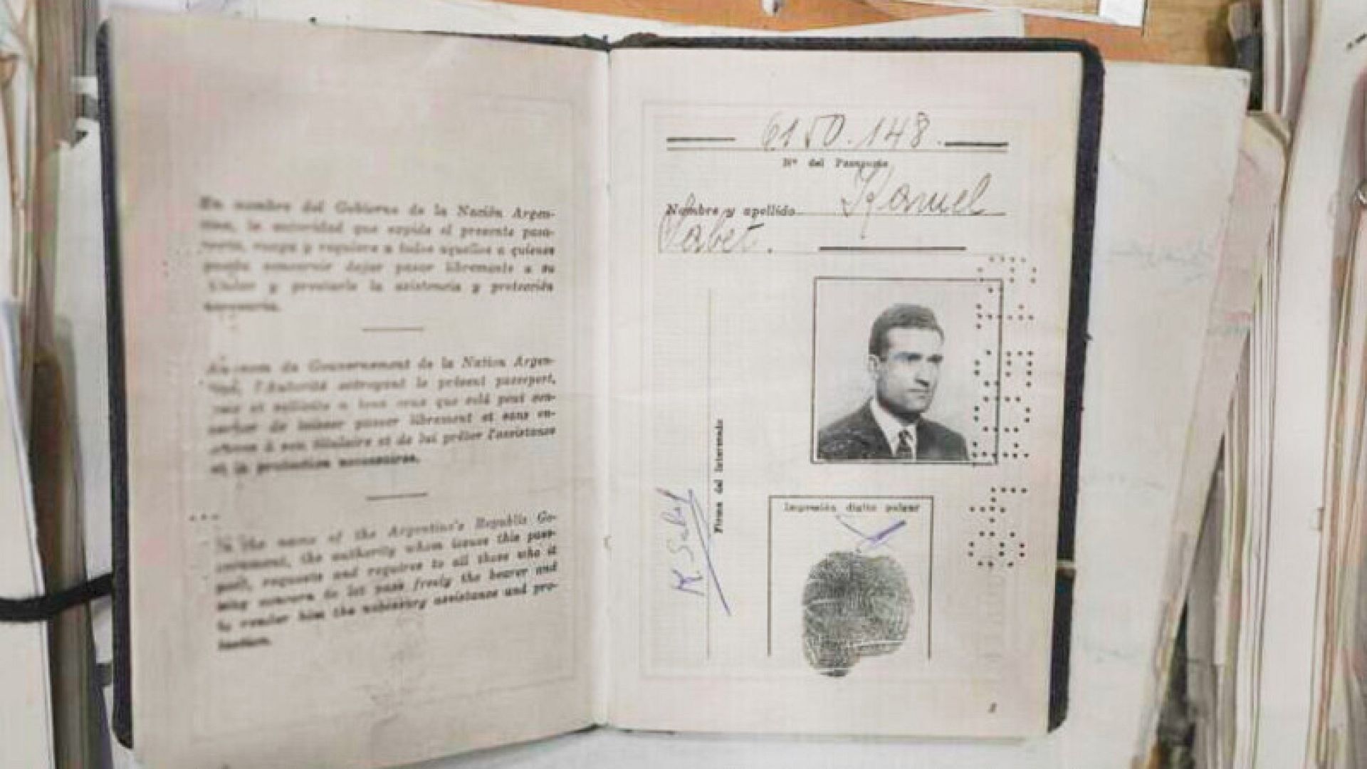 Israel recovers archive belonging to spy Eli Cohen, hanged in Syria in ...