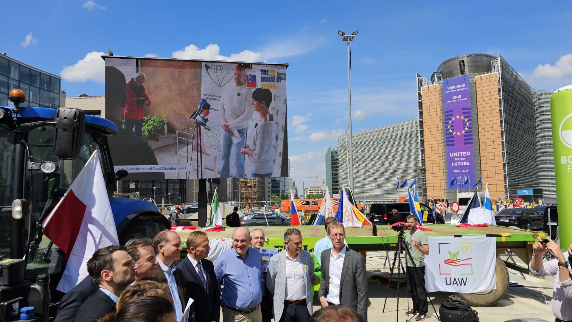 EU budget chief soothes farmers fears over funding changes | Euronews