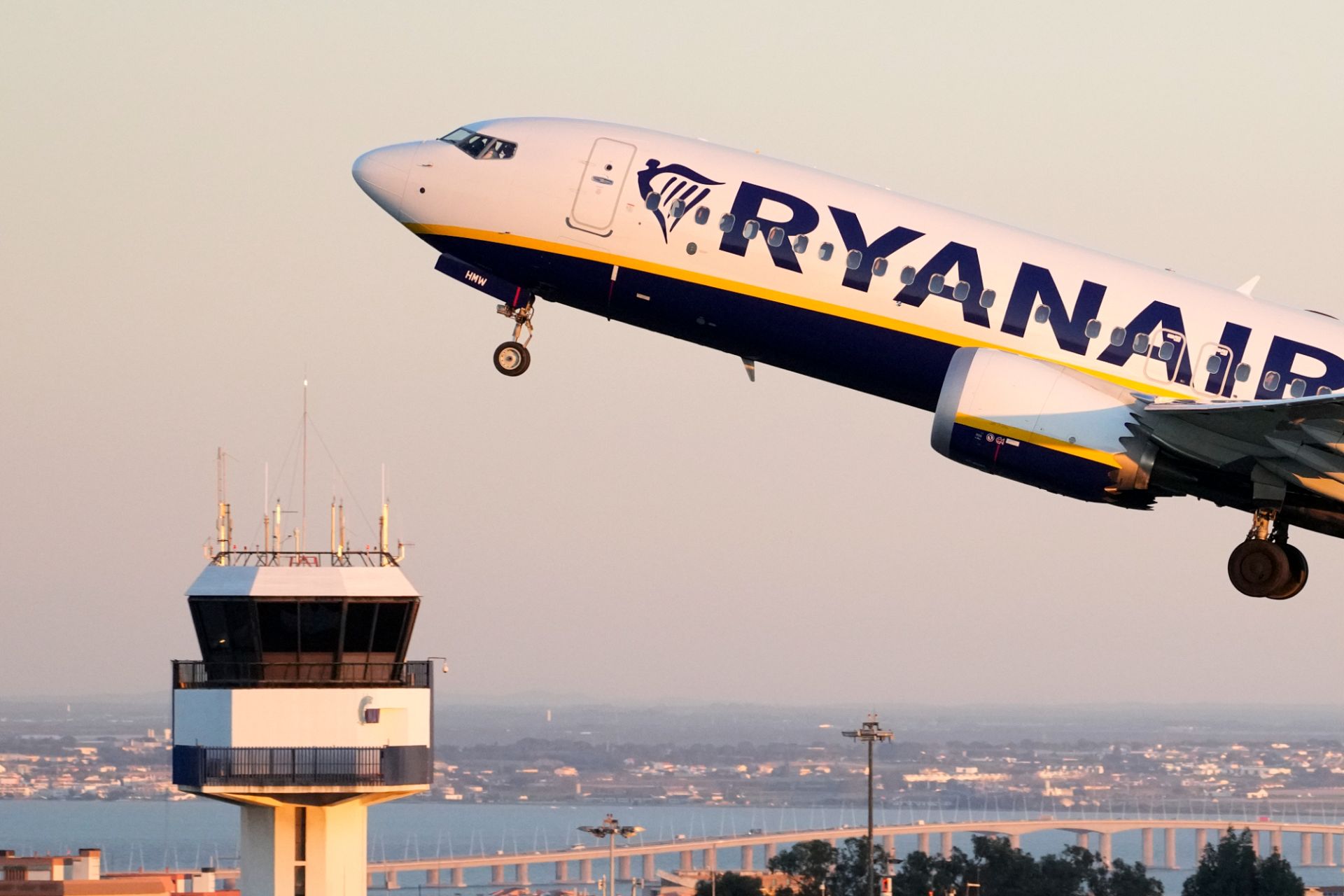 Budget airline Ryanair denies claims it will soon offer 'cheaper ...