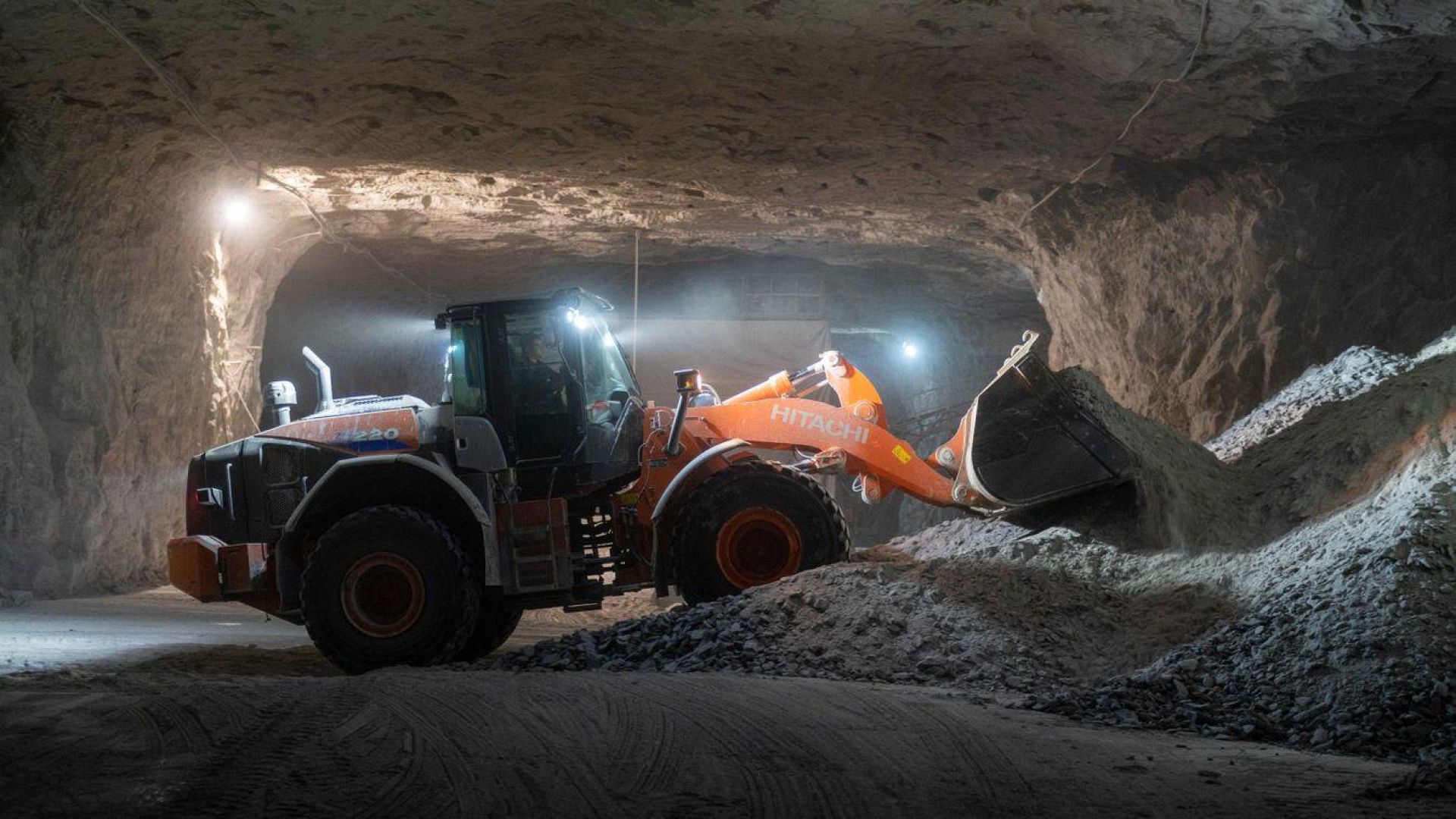 Roménia: inundações severas atingem histórica mina de sal de Praid ...