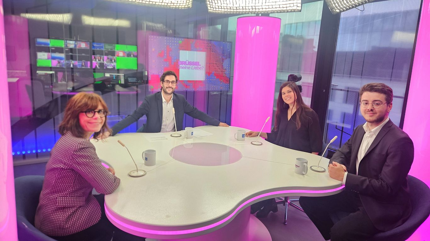 Video. Papa Leone XIV, primo papa statunitense, si rivolge alla folla in Piazza San Pietro ...