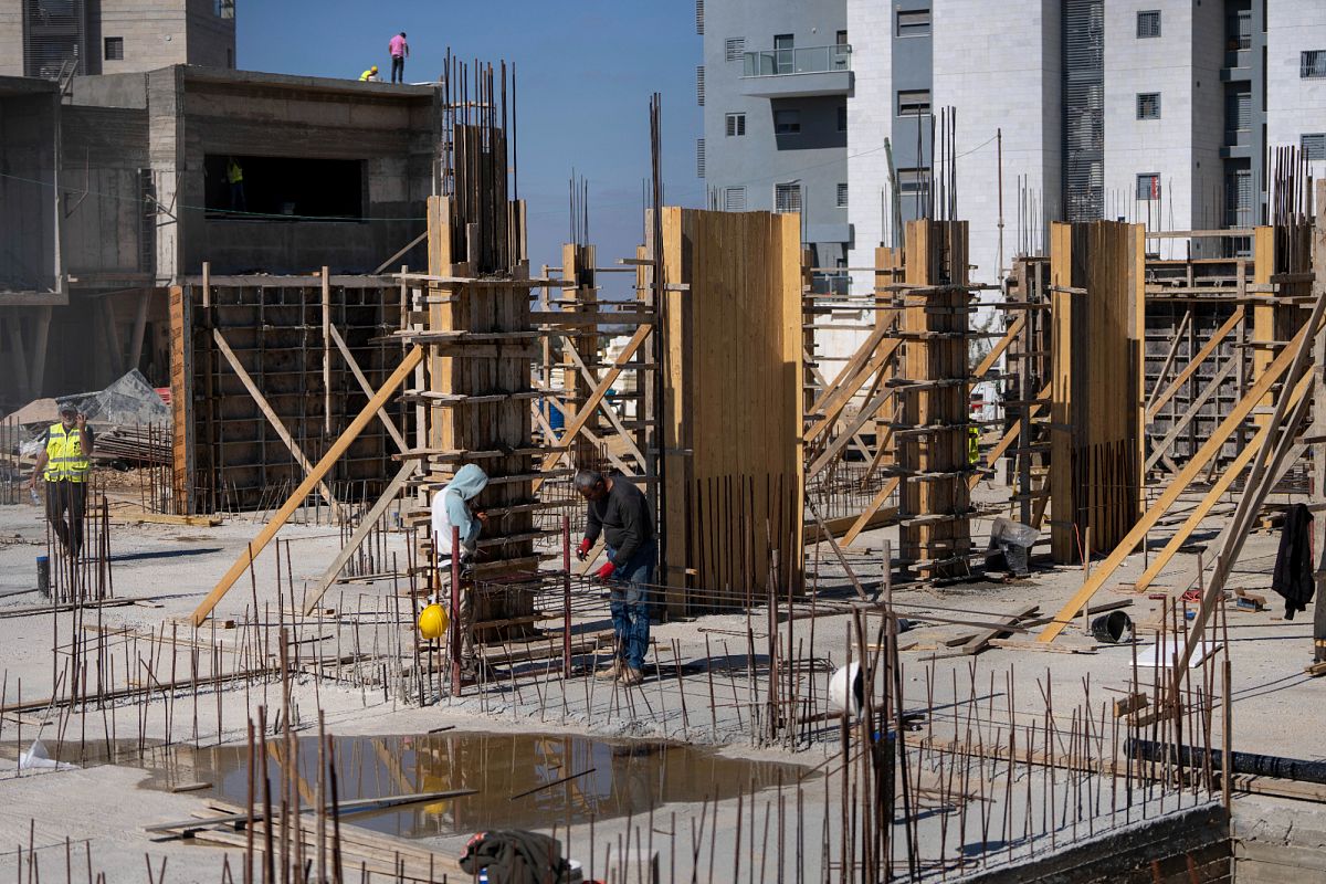 Israel approves construction of 22 new settlements in the occupied West ...