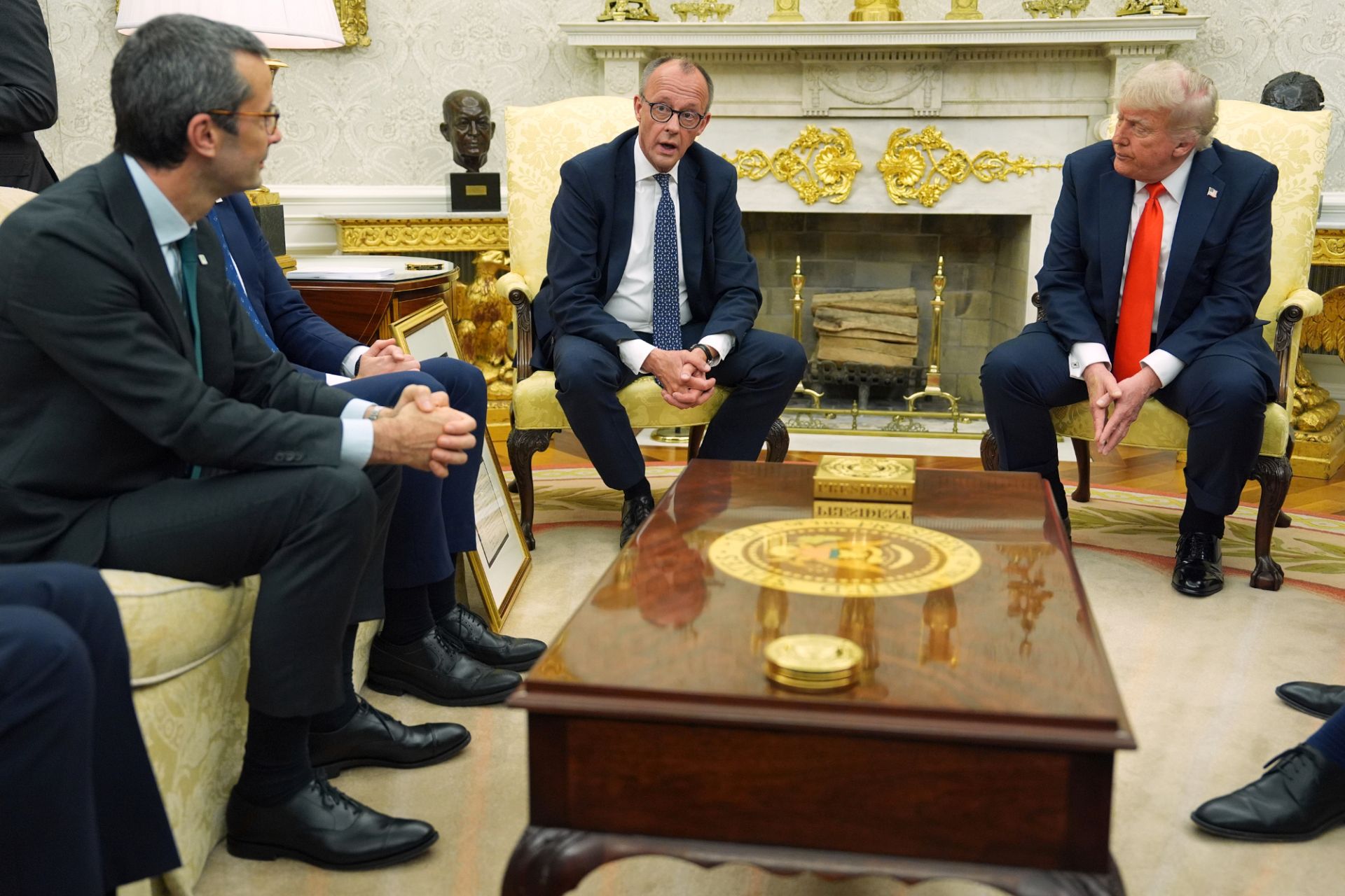 Από τι ξεκίνησε και πώς κλιμακώθηκε η διαμάχη του Ντόναλντ Τραμπ και ...