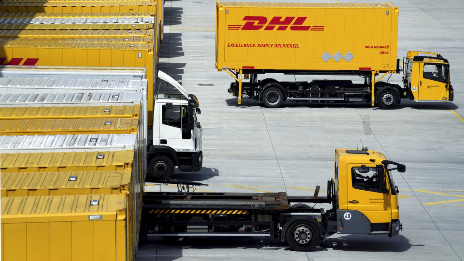 Pelo menos 12 feridos após descoberta de pó desconhecido numa encomenda ...