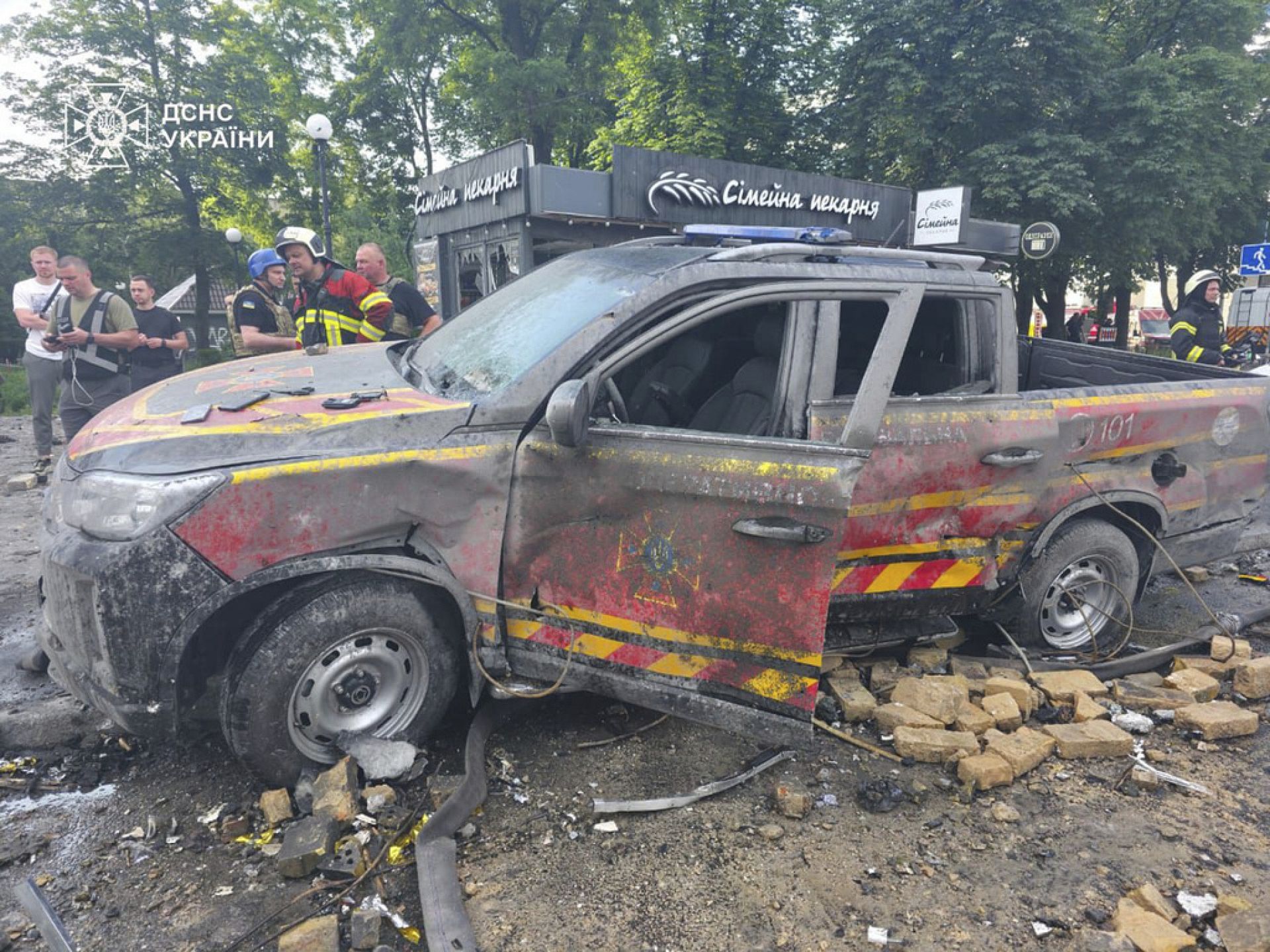 Russia's large-scale attacks on Ukrainian cities leave trail of ...