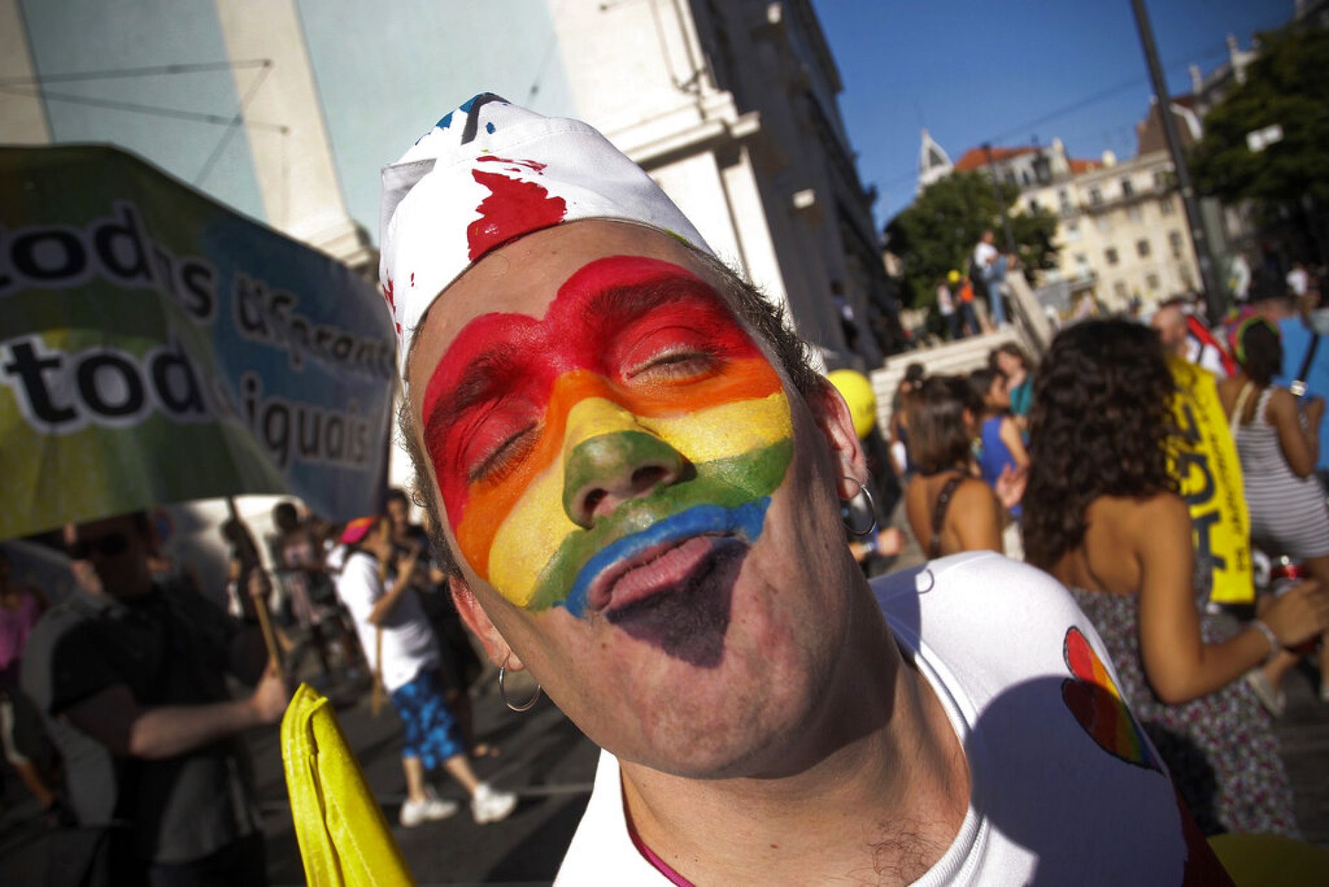 Poland and Portugal celebrate start of pride month with parades | Euronews