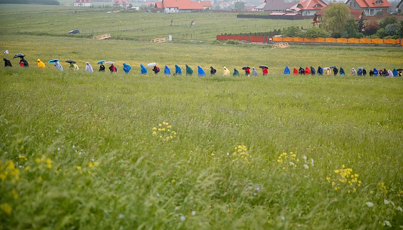 Romanya'da Hamsin Yortusu: Binlerce Katolik 100 yıllık geleneği ...
