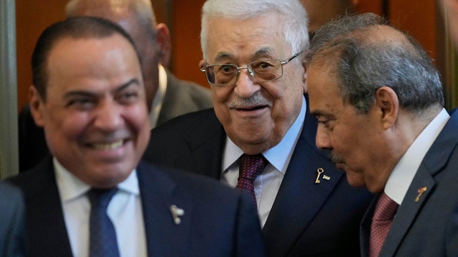 Mahmoud Abbas se dit favorable à la démilitarisation du Hamas | Euronews