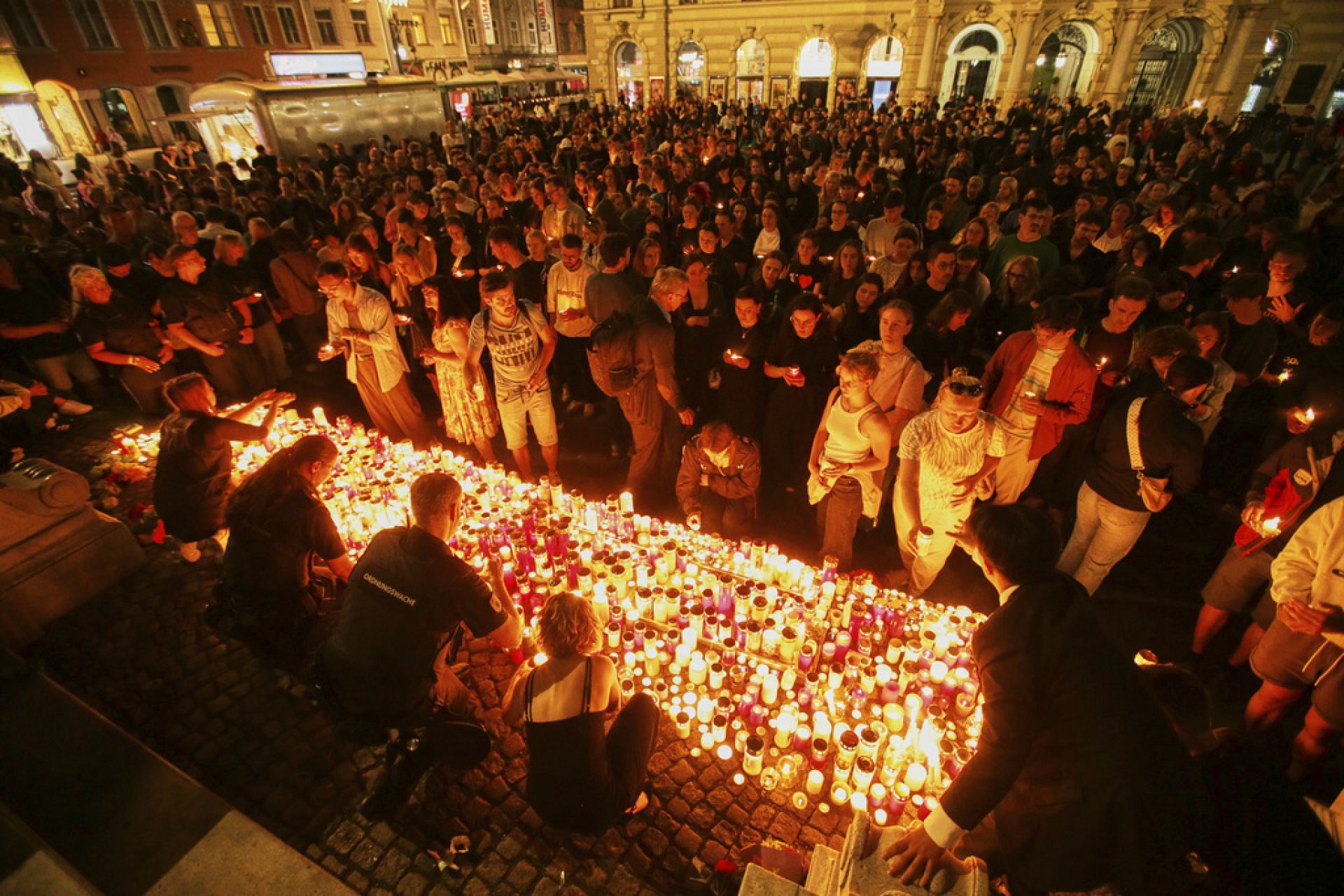 Mass held in Graz for victims of Austria's deadliest mass shooting ...
