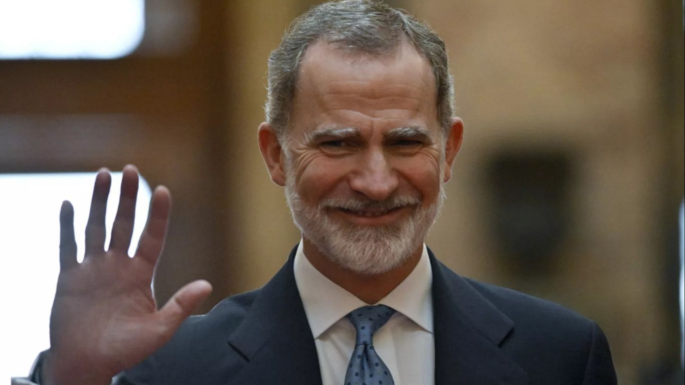 Le roi d'Espagne Felipe VI salue l'unité de l'OTAN lors de sa visite ...