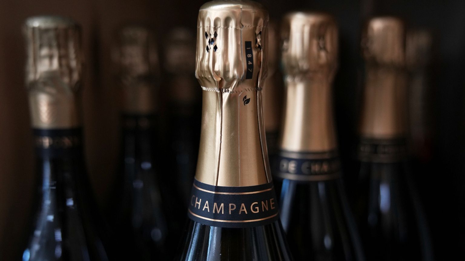 Faux champagne : quatre ans de prison dont un ferme requis contre le ...