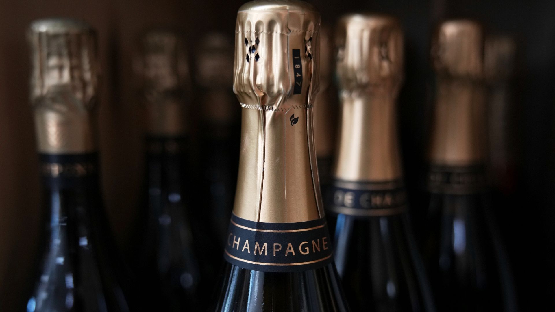 Faux champagne : quatre ans de prison dont un ferme requis contre le ...
