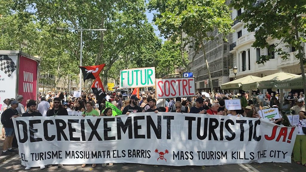Hundreds gather in Barcelona to protest overtourism in southern Europe ...