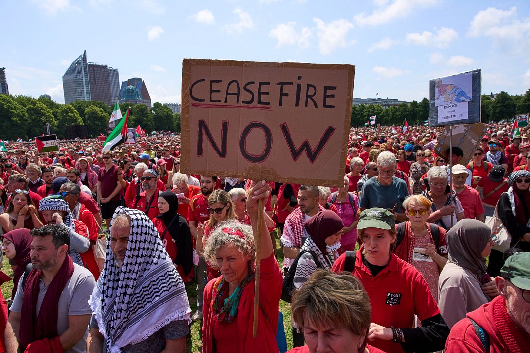 Over 100,000 people attend 'red line' protests for Gaza in Brussels and ...