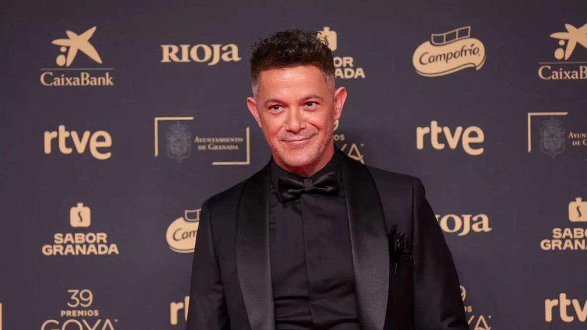 Mulher acusa Alejandro Sanz de a ter contactado através das redes sociais quando ela era menor ...