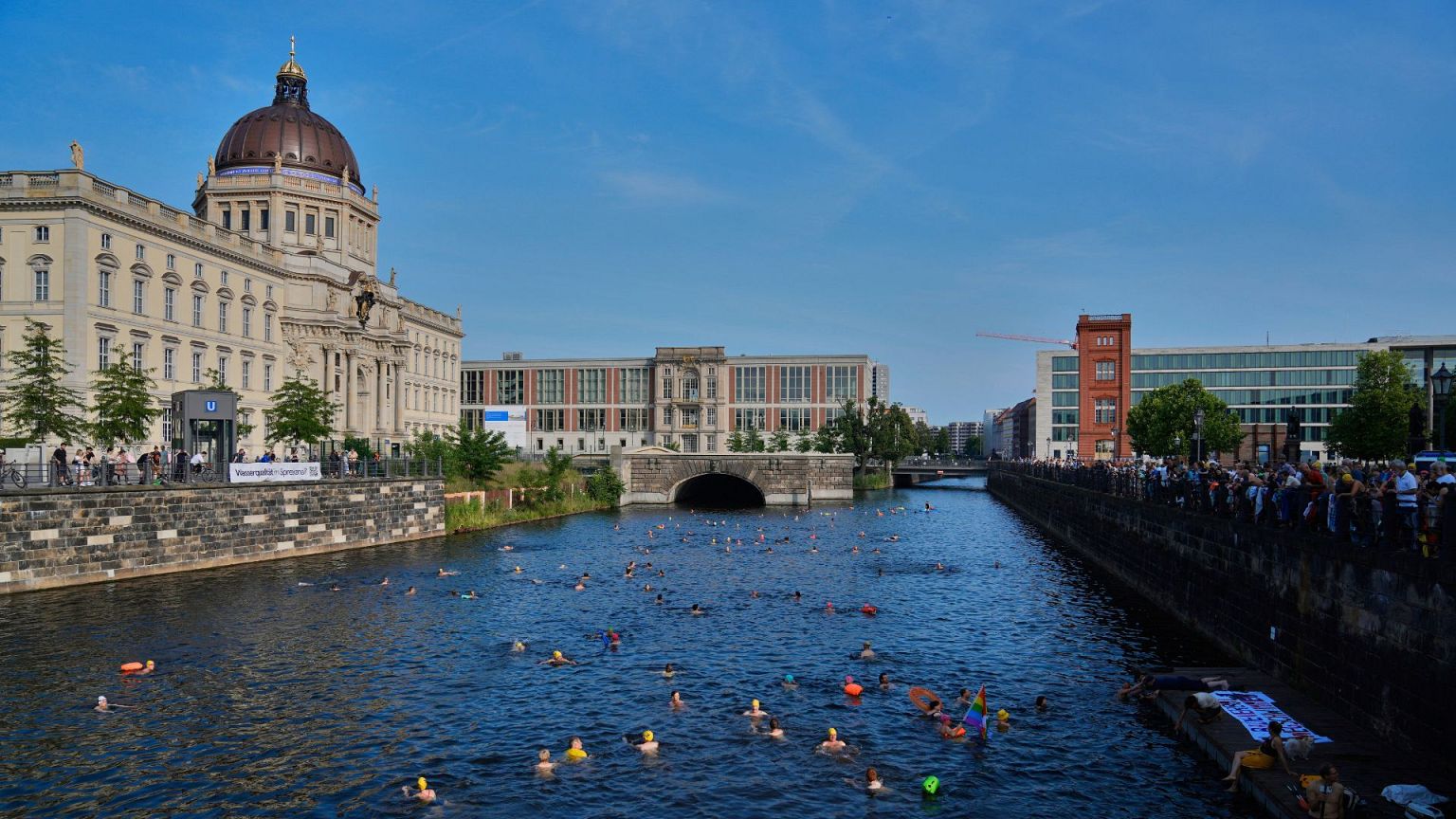 Swimming in Spree River? Berliners rally to reclaim water access after ...