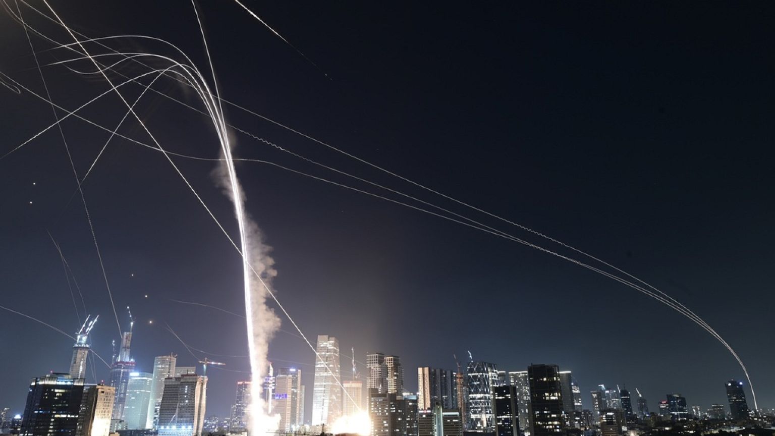 Pourquoi le Dôme de fer n'a-t-il pas intercepté tous les missiles ...