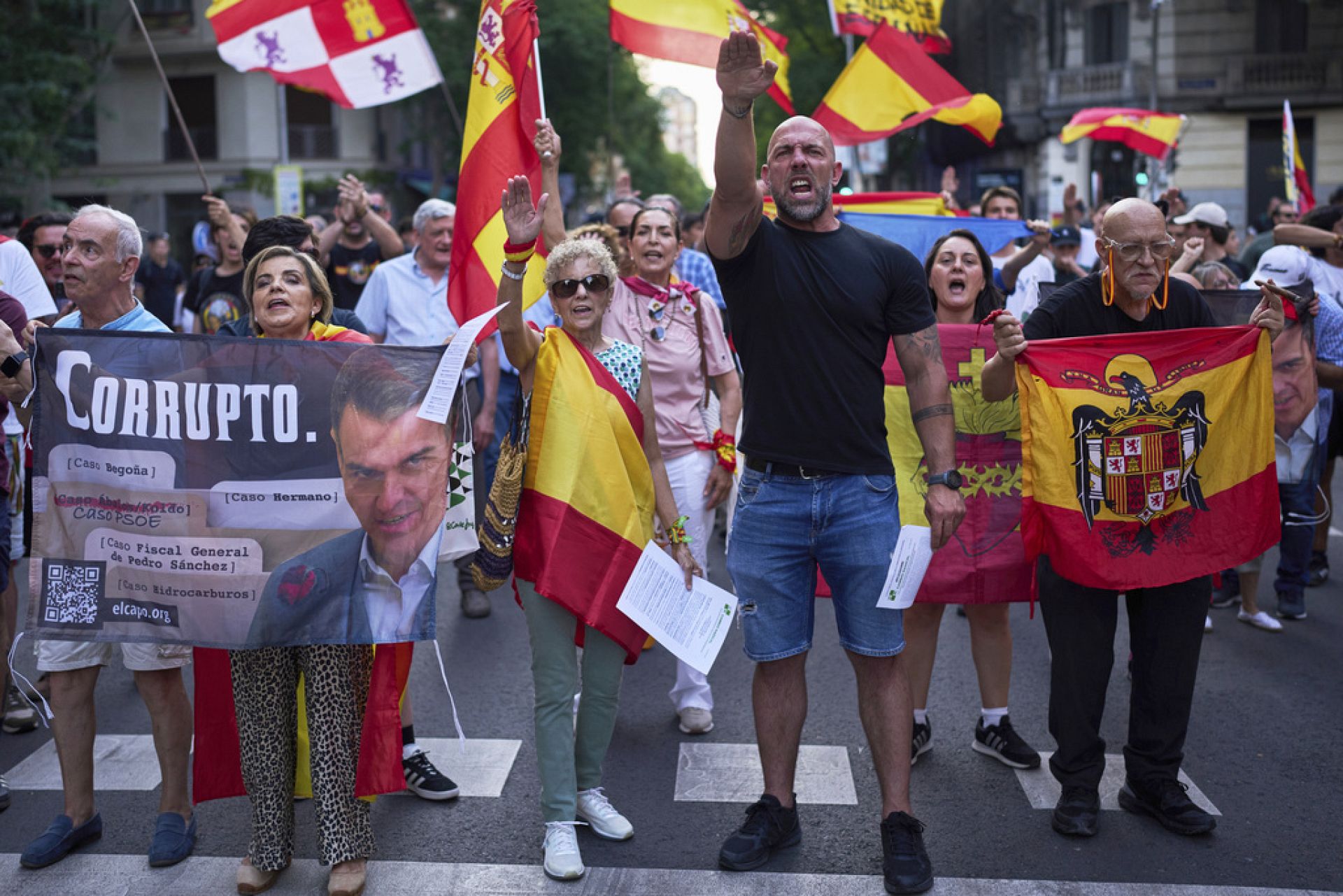 Spagna, l'opposizione chiede le dimissioni di Sánchez dopo il caso di ...