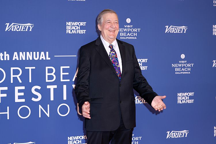 Stephen Fry trending online for comments on J.K. Rowling: ‘She seems to ...