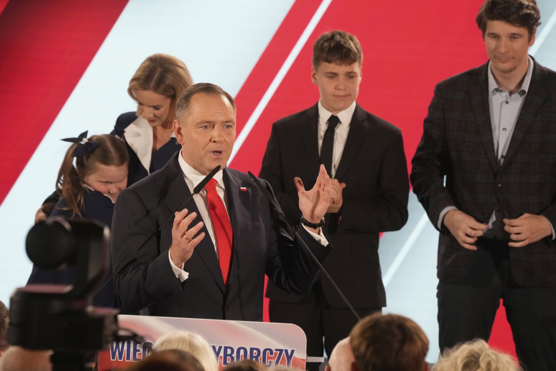 Pologne : Tusk et Duda s'affrontent sur le recomptage des voix suite à des irrégularités ...