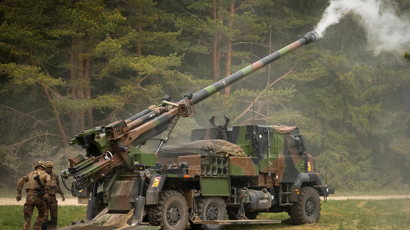 Le secteur de la défense intensifie ses efforts de lobbying au Parlement européen | Euronews