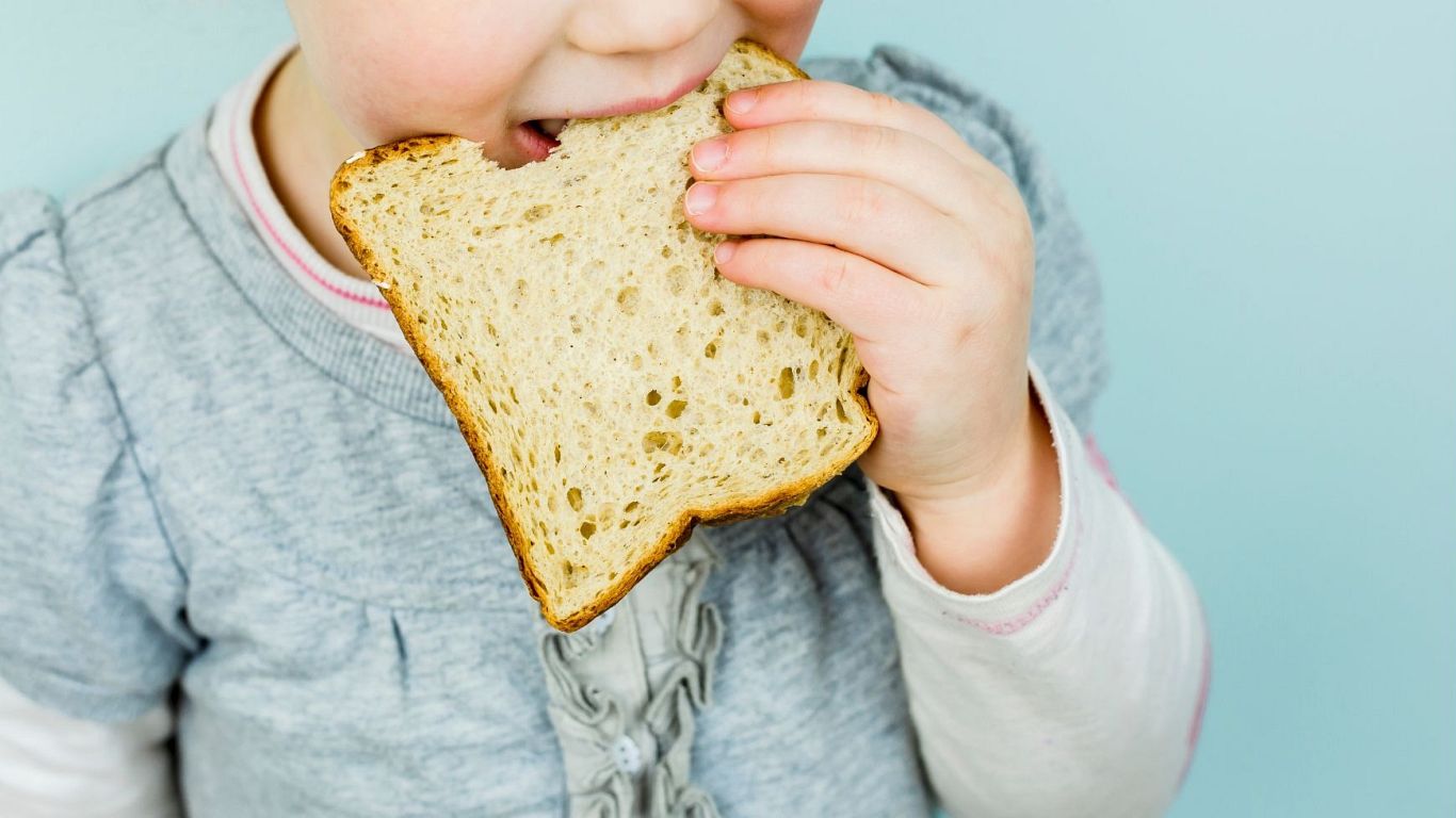 French doctors warn of health risks tied to heavy metal in bread ...