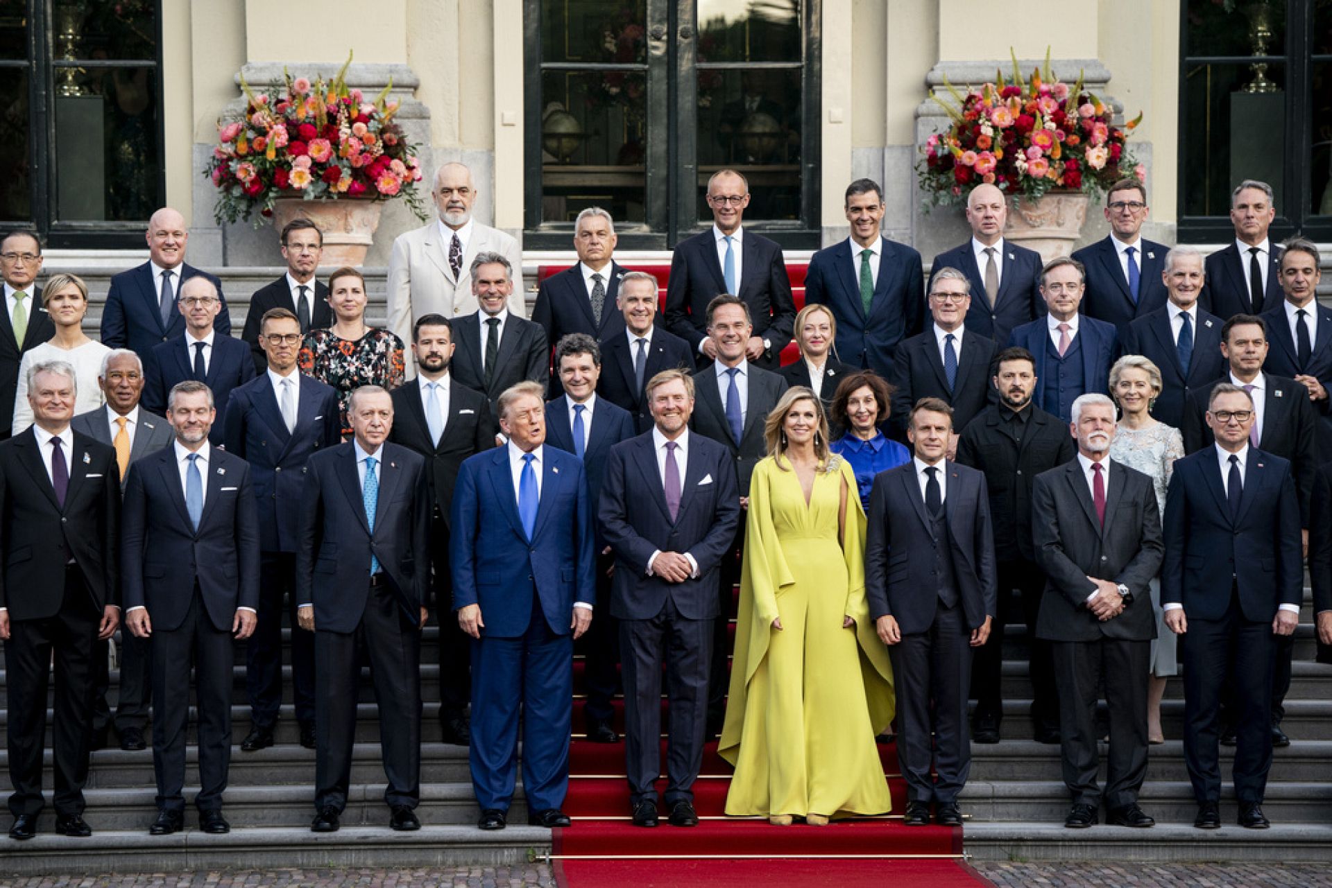 Trump, ABD’nin NATO’nun karşılıklı savunma taahhüdüne bağlılığına dair ...