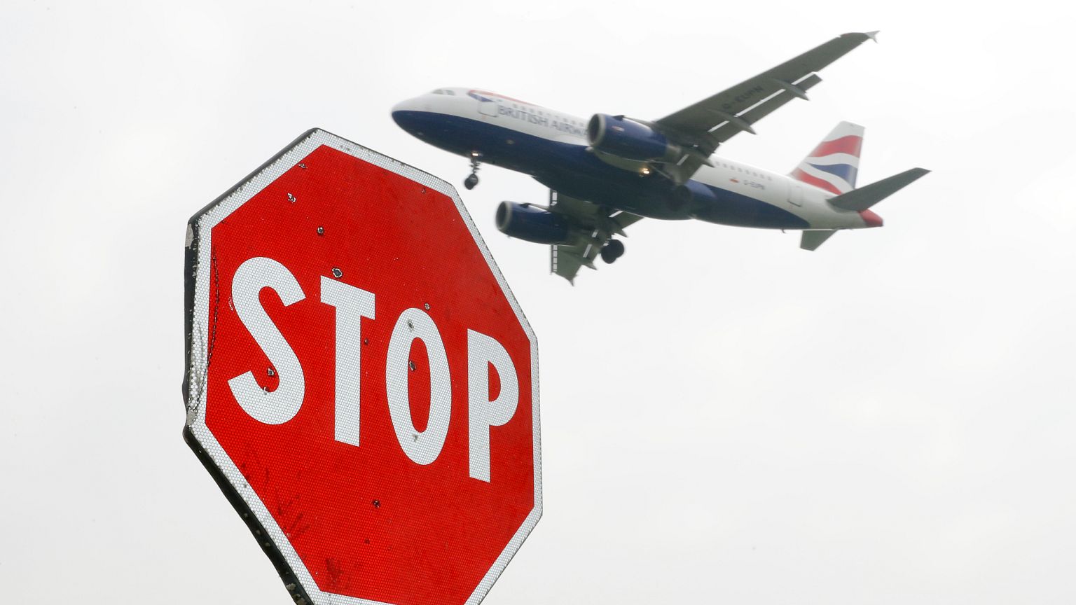 Flight chaos in Italy: what happened and how to claim reimbursement ...