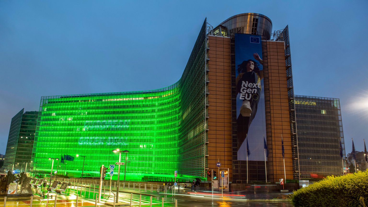 Iykyk sex videos i have met V on multiple occasions and