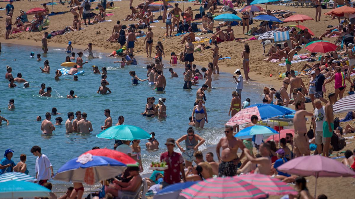 Carly.jane leaks she is formerly from California, but has