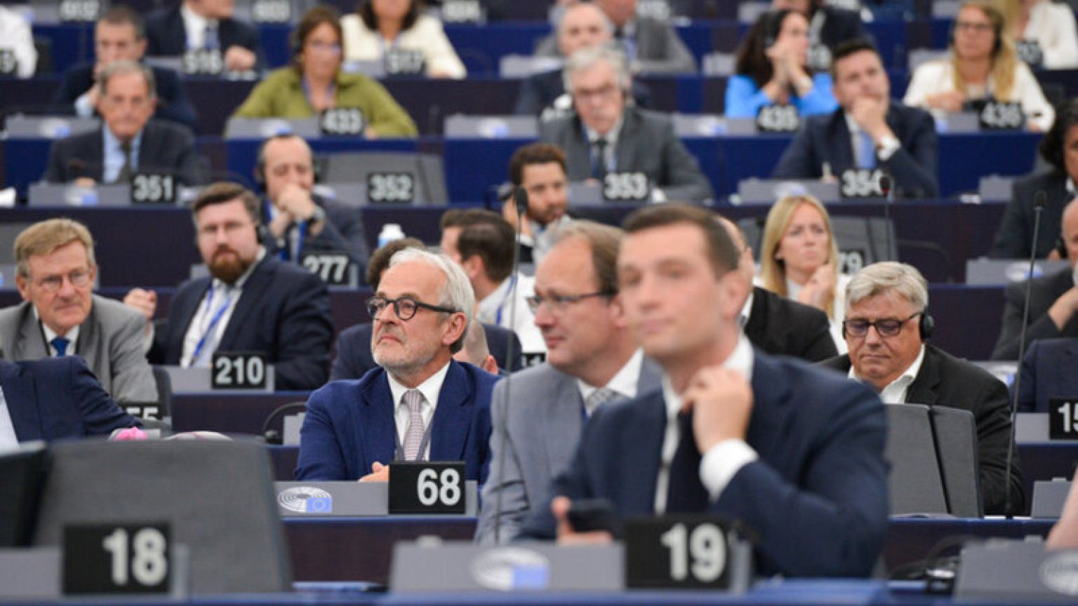 Vote of confidence: How the European Parliament can finish von der ...