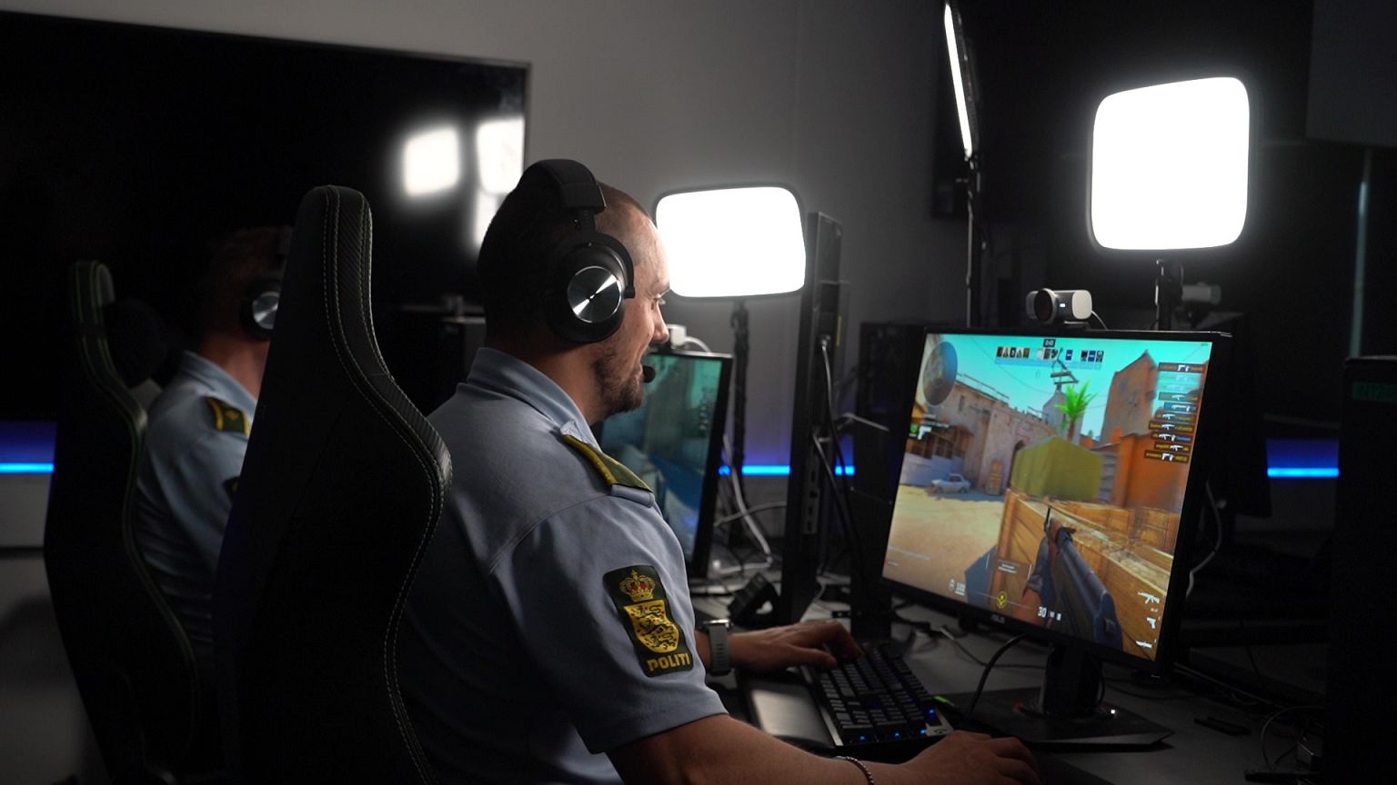 These police officers in Denmark are tackling crime by playing online ...
