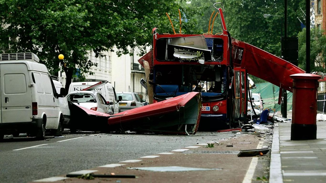 London marks 20 years since 7 July 2005 bombings on London's transport ...