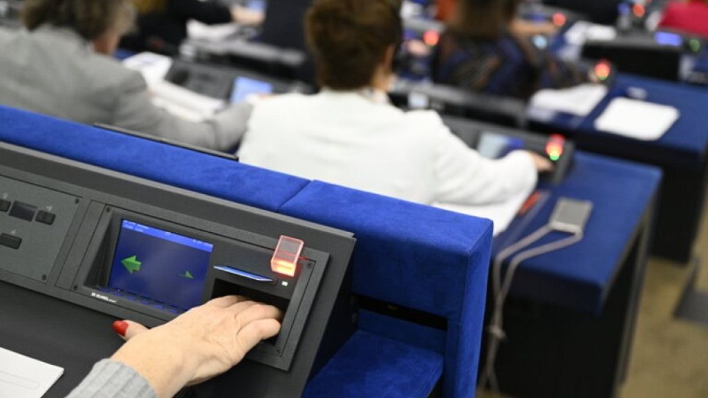 Socialists back von der Leyen in return for pledge on social budget ...