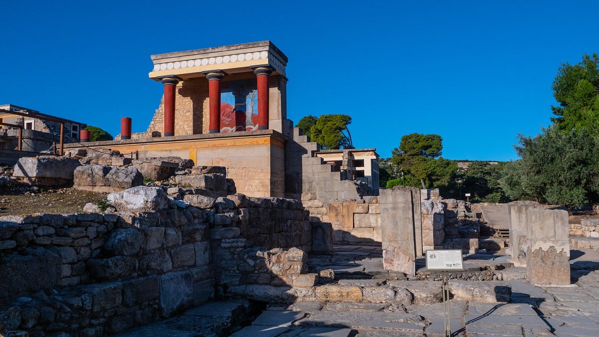 Τα Μινωικά Ανακτορικά Κέντρα στην Κρήτη μεταξύ των νέων μνημείων ...