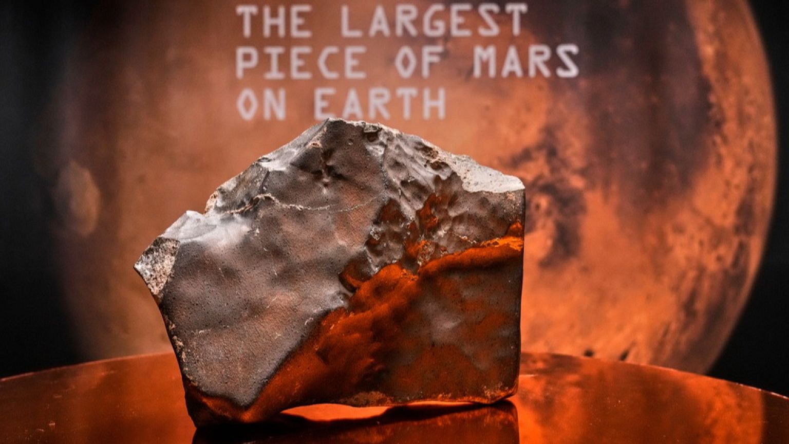 La plus grosse météorite martienne sur Terre sera vendue cette semaine ...