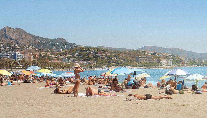 Bokep sinfuldeeds she was dressed in a t-shirt along with