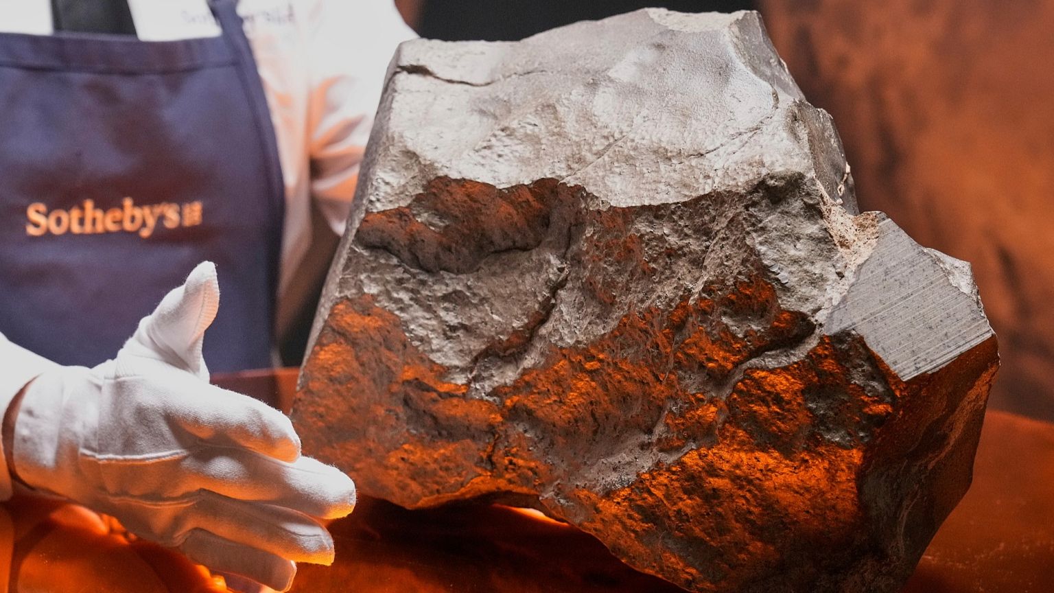 Largest Martian meteorite fetches over €4.3 million at auction - but ...