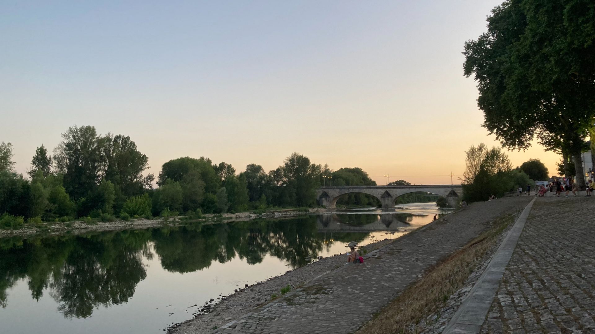 Explore châteaux, gardens and vineyards in France’s UNESCO-listed Loire ...