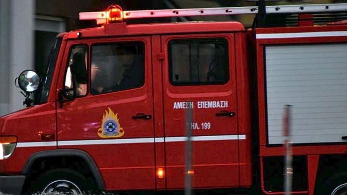 Φωτιά στην πολυκατοικία που διαμένει ο Πέτρος Φιλιππίδης - Κάηκε το ...