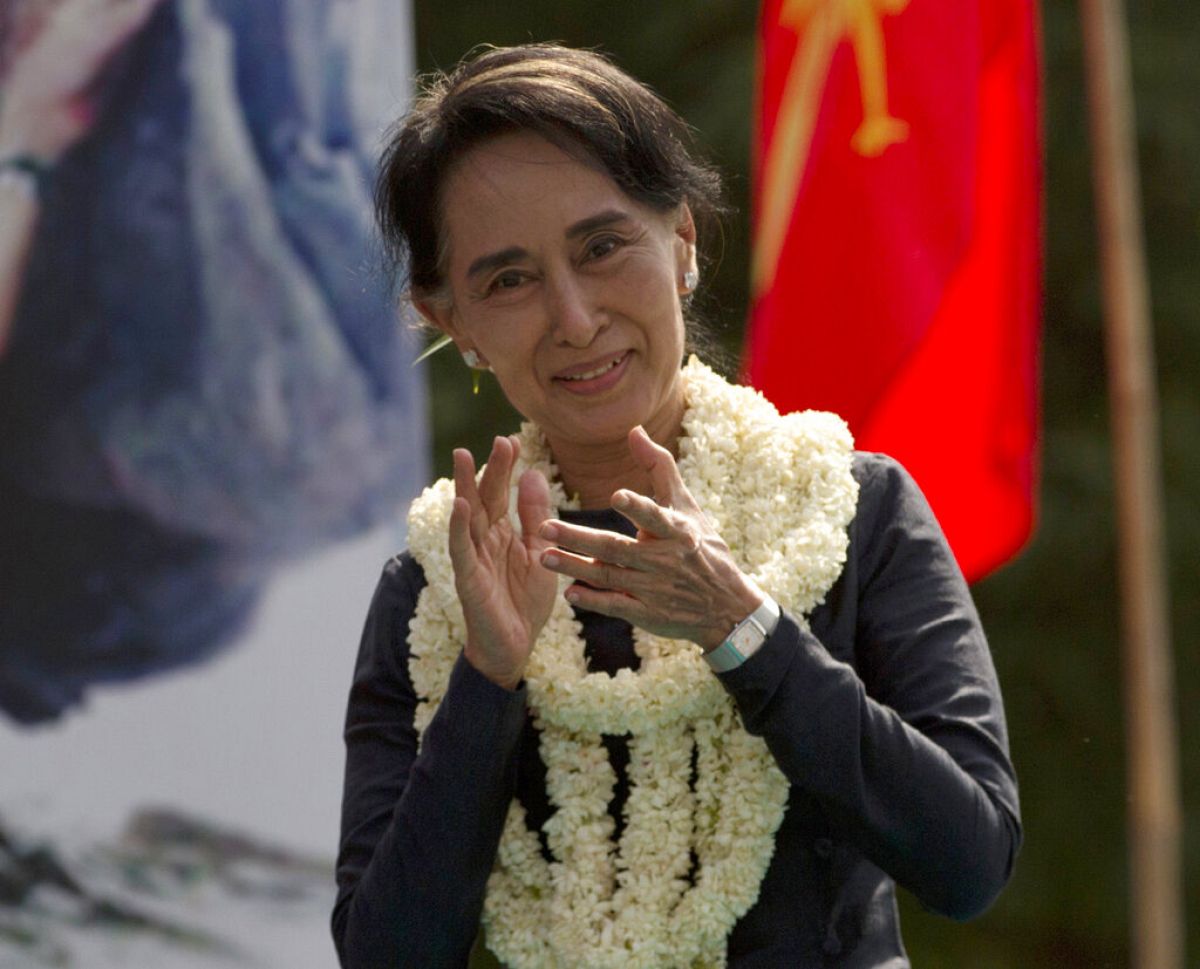 Myanmar's military leader appears at event honouring Aung San Suu Kyi's ...