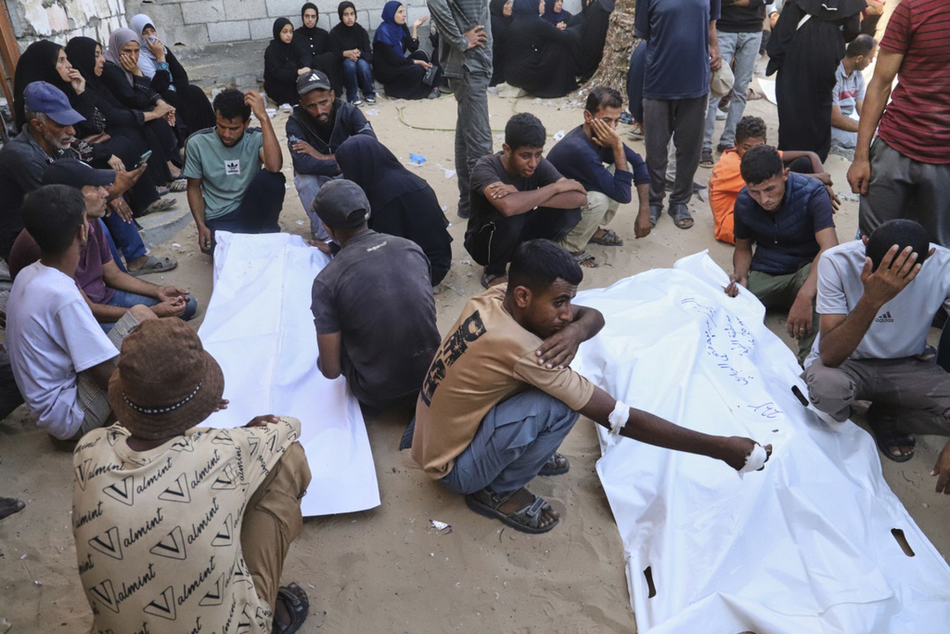 Tv bokep indo misty may be mature and yet has kept her