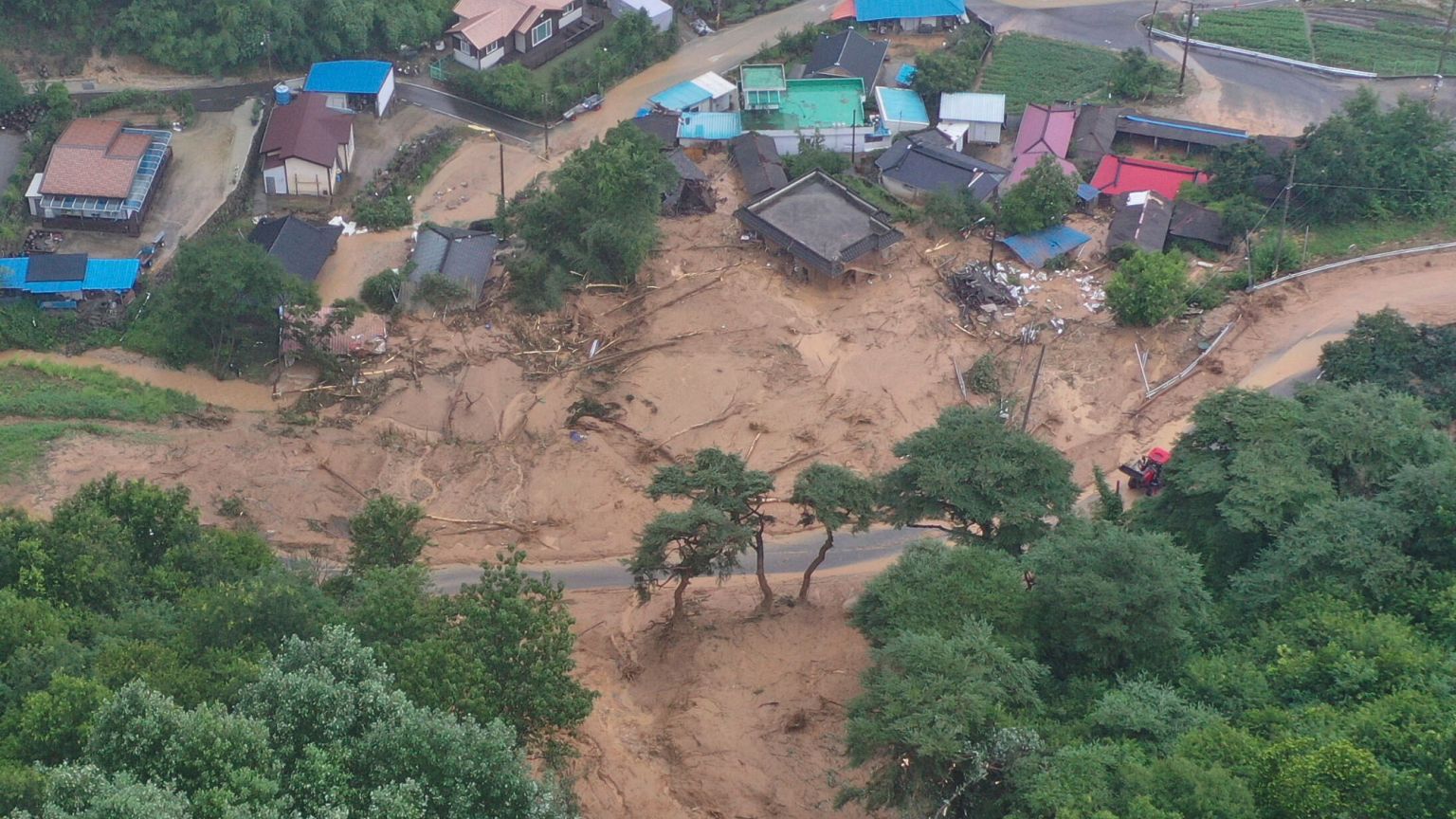 Heavy rains in South Korea leave at least 17 dead and 11 others missing ...