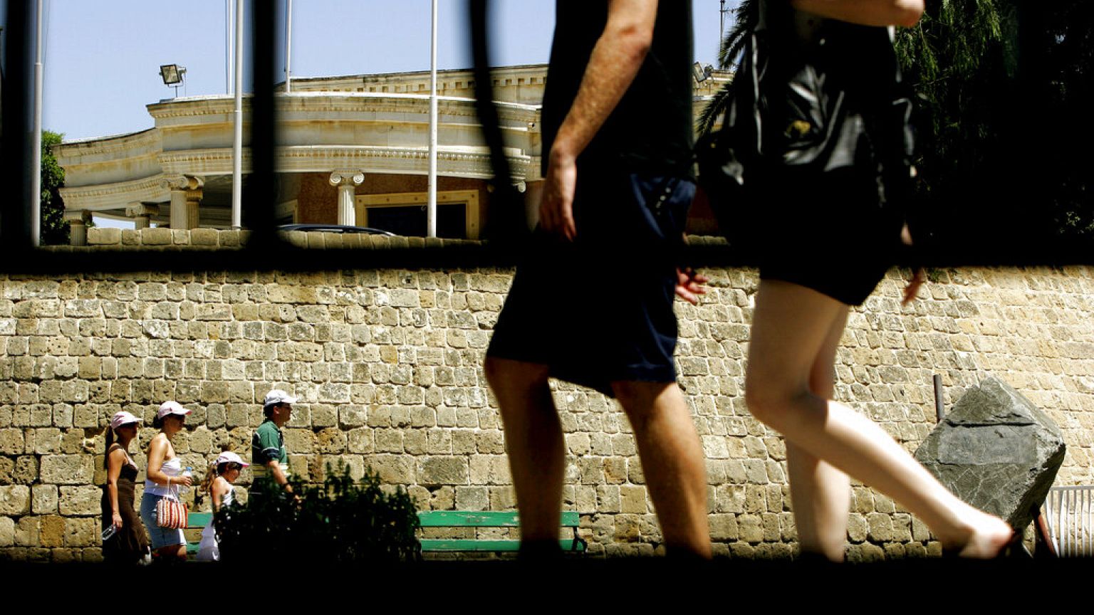 Cyprus heatwave alert: Temperatures forecast to soar to 41°C amid ...