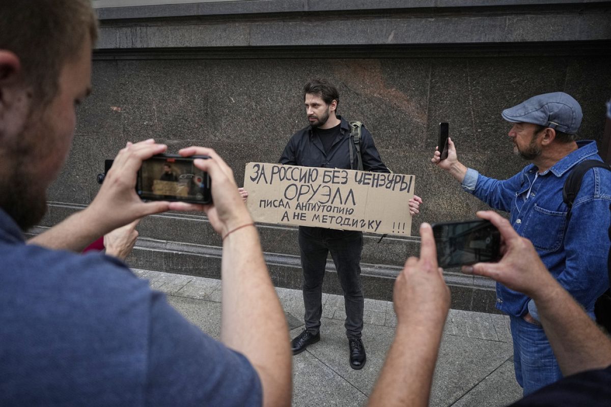 Ρωσία: Νέα νομοθεσία προβλέπει πρόστιμα για την αναζήτηση ...